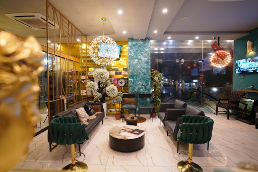 Estheticare - Wikitia