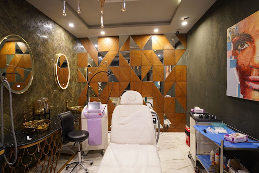 Estheticare - Wikitia