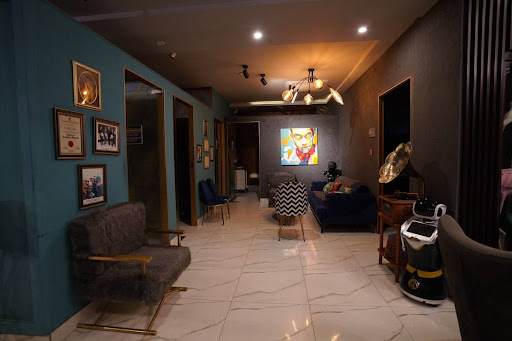 Estheticare - Wikitia