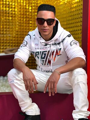 Rey Chavez - Wikitia